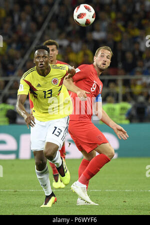 Harry Kane of England Yerry Mina of Colombia Viertelfinale Kolumbien ...