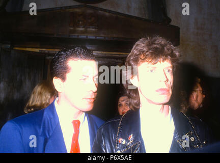 HOLLYWOOD, CA - JANUARY 16: Singer/actor David Cassidy and wife Sue ...