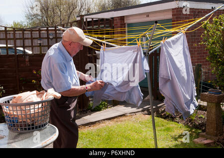 Hanging out the washing Stock Photo: 81986843 - Alamy