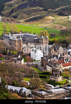 Calton Hill cemetery viewed from Calton Road, Edinburgh Stock Photo - Alamy