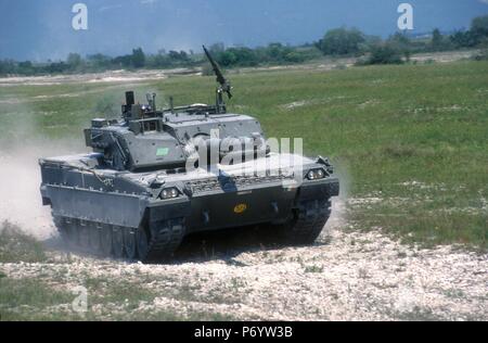 Italian army, Ariete tank Stock Photo: 210803262 - Alamy