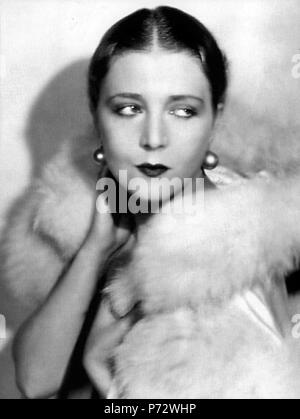 Hungarian-American silent film actress Vilma Bancky and English actor ...