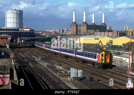 A class 411 4-Cep electric multiple unit number 1590 heading south with ...