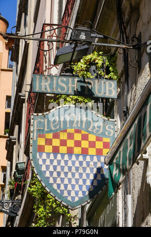 Fleming's Irish Pub, SaintJean district, Lyon, France Stock Photo - Alamy