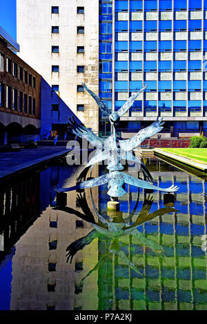Swans in Flight bronze sculpture by David Wynne at Newcastle Civic ...