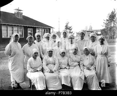 Red Cross nurses during World War II Stock Photo - Alamy