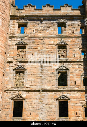The central courtyard Linlithgow Palace West Lothian Scotland SCO 6024 ...