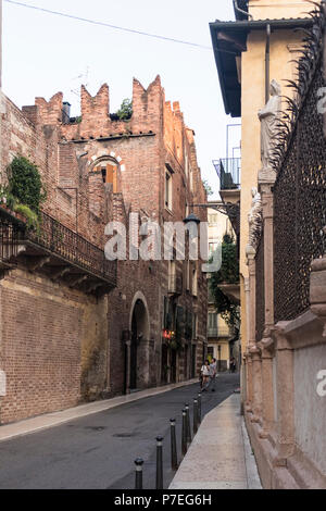 Romeo's House in Verona, Italy Stock Photo - Alamy