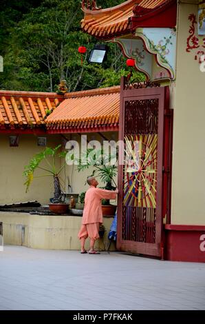 SAM POH BUDDHIST TEMPLE, CAMERON HIGHLANDS, MALAYSIA ASIA - FEBRUARY 26 ...