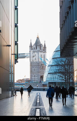 More London riverside office tower skyscraper panorama modern ...