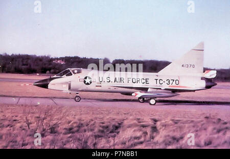 32d Fighter-Interceptor Squadron TF-102 Delta Dagger 54-0375 Stock ...