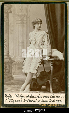 Helga Adamsen som Cherubin i Figaros bröllop, Kungliga Dramatiska ...