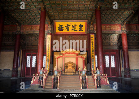 The throne of ancient Chinese Emperor at the Palace of Heavenly Purity ...