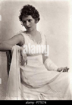 Nora Gregor, 1930s Stock Photo - Alamy