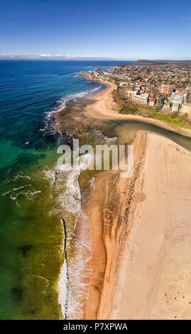 Tuggerah lake flowing to Pacific ocean at The Entrance town of ...