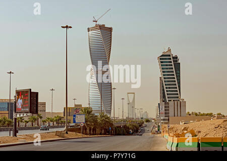 Riyadh City - Saudi Arabia - tower - Street - Modern Architecture ...