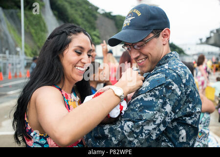 YOKOSUKA, Japan (July 26, 2016) Aviation Electronics Technician 2nd ...