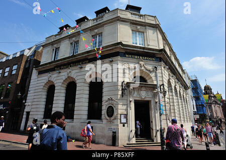 Wetherspoon, The Post & Telegraph building in Brighton, English Seaside ...