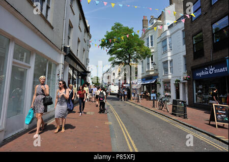 Street Scene in Brighton, English Seaside Town, Brighton & Hove, East ...