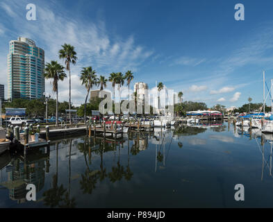 Central yacht basin, St. Petersburg, Florida , Boats, Tichnor Brothers ...