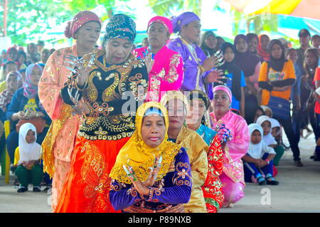Jolo, Philippines. 22nd June, 2018. A pangalay native to the Badjao ...