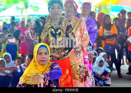 Jolo, Philippines. 22nd June, 2018. A pangalay native to the Badjao ...