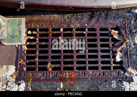 Cast iron storm drain grate Stock Photo: 19687403 - Alamy