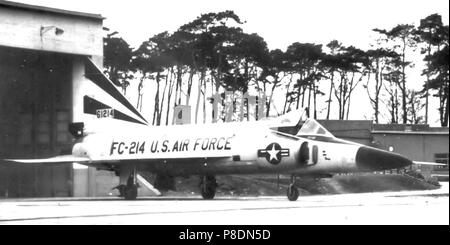 526th Fighter-Interceptor Squadron Convair F-102 Delta Dagger 56-0002 ...