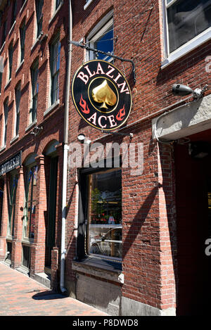 Portland Maine, Storefronts in the Old Port District Stock Photo - Alamy