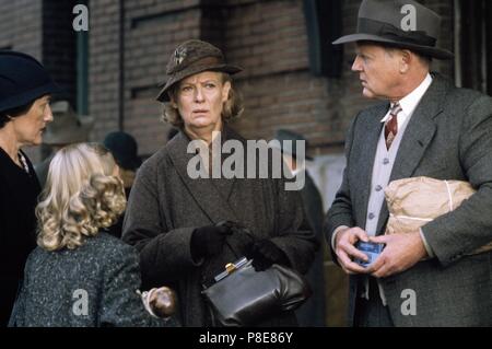 Frances (1982) Kim Stanley, Date: 1982 Stock Photo - Alamy