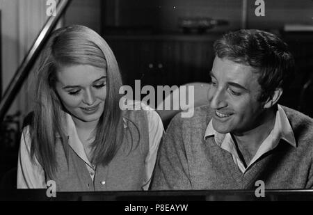 Hoffman (1970) Peter Sellers, Sinead Cusack, Film Director Alvin Rakoff ...