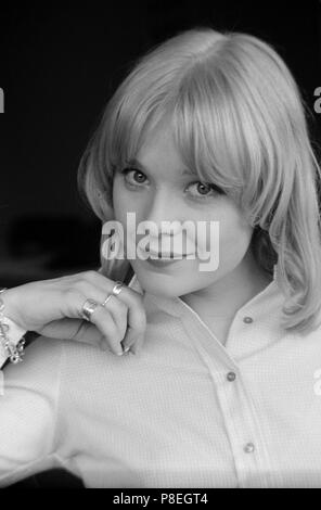 Madhouse (1974) Natasha Pyne, Date: 1974 Stock Photo - Alamy