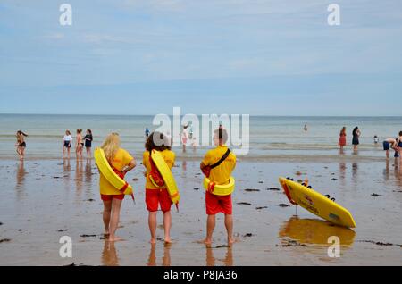male and female lifeguards on broadstairs beach kent UK Stock Photo - Alamy