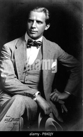Portrait of Lars Hanson - Silent Hollywood era Stock Photo - Alamy