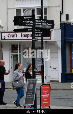 Street Sign the Direction Way to Family Stock Photo - Alamy