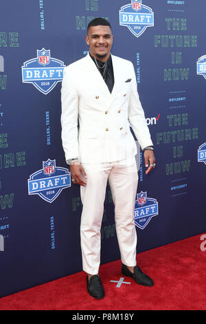 Miami Dolphins safety Minkah Fitzpatrick (29) runs onto the field ...