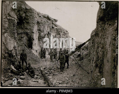 Werk Lusern. Frontgraben mit spanischen Reitern Stock Photo - Alamy