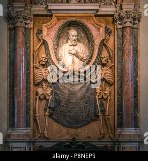 Rome, Italy. Famous painting in the ceiling of Gesu Church (Chiesa del ...