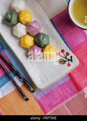 Korean food Songpyeon, Honey-filled Rice Cake Stock Photo - Alamy