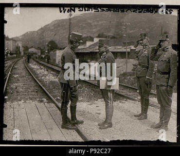 . 452 Parade des Infanterieregiments Nr. 59 vor Kaiser Karl in Trient ...