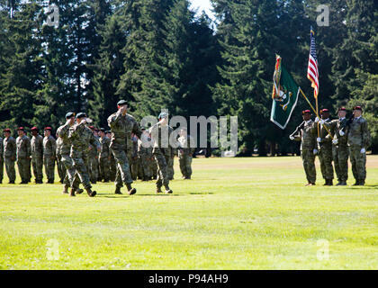 Maj. Gen. E. John Deedrick, Jr., the 1st Special Forces Command’s ...