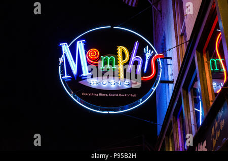 Memphis neon sign Stock Photo - Alamy
