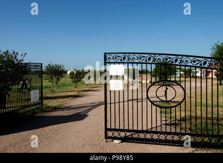 Waco Siege – Branch Davidian compound, morning of April 19 1993 Stock ...
