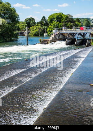 Flood Control, Hambleden Lock and Weir, River Thames, Berkshire ...
