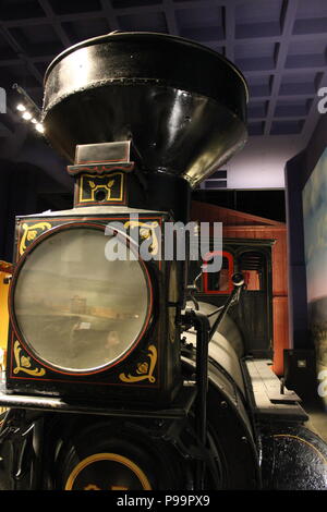 Self-propelled steam powered fire engine built by the Manchester ...