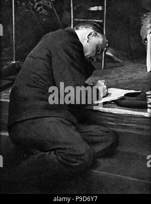 Vladimir Lenin at the III Comintern World Congress on July 1921 (right ...