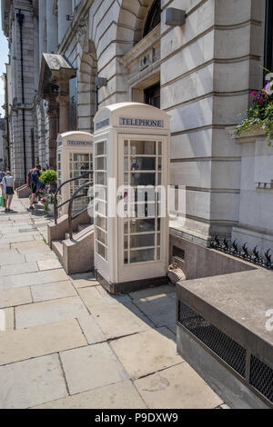 White Telephone booth, Hull, East Riding of Yorkshire, England Stock ...
