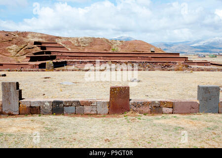 Akapana Pyramid - Tiwanaku - Bolivia Stock Photo - Alamy