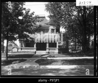 Delta Upsilon fraternity house 1922 (3191549796 Stock Photo - Alamy