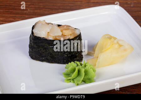 Japanese sushi gunkan with scallops Stock Photo - Alamy